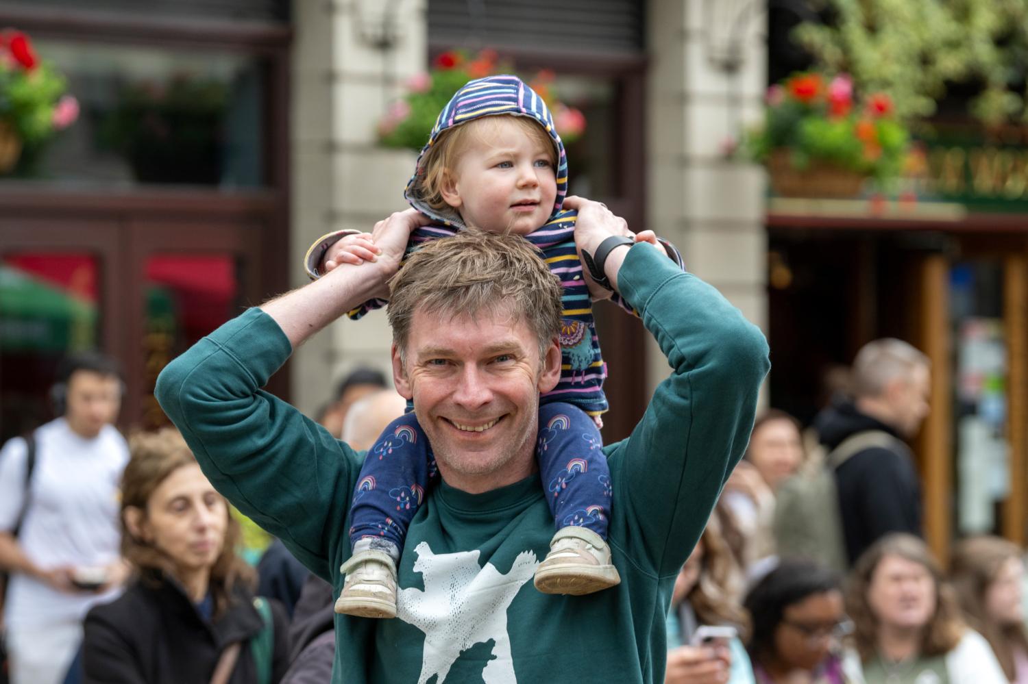 Child Safeguarding Contacts - Hammersmith and Fulham's LSCP